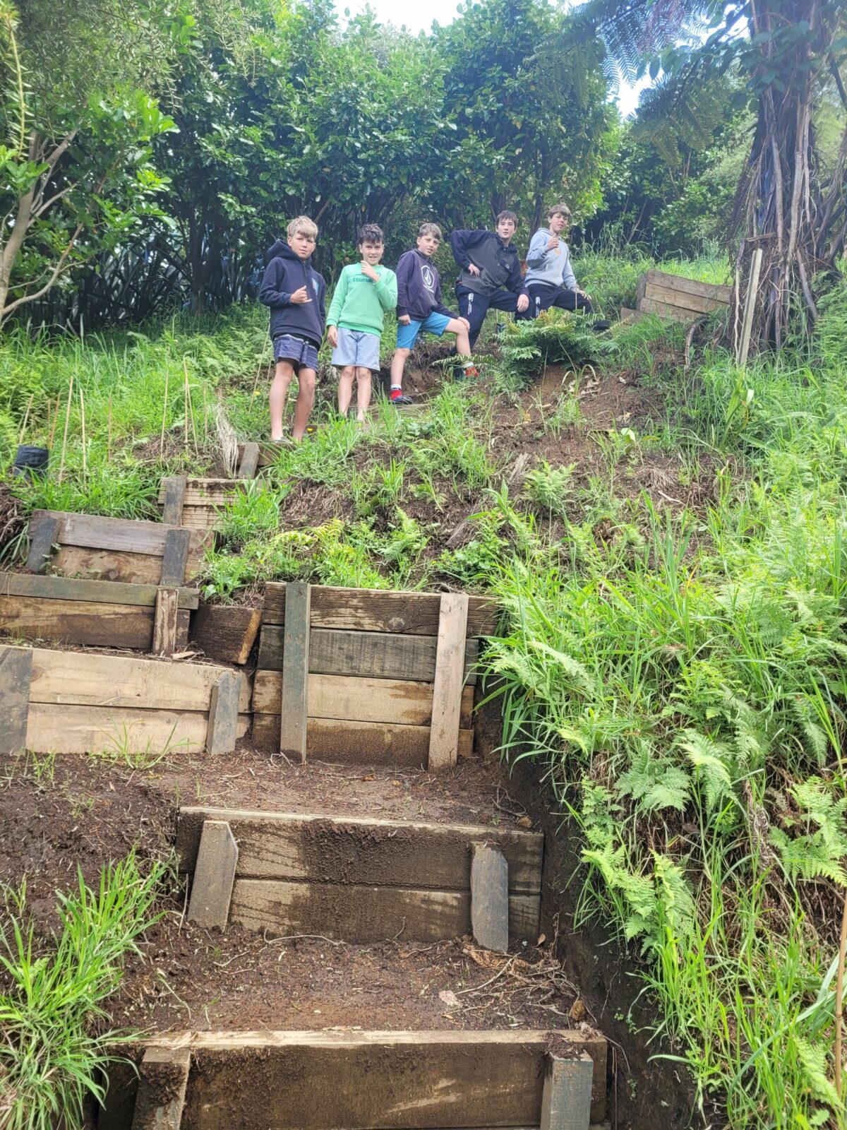 Enviroschools | Ākonga step up to steep project at Ōakura School